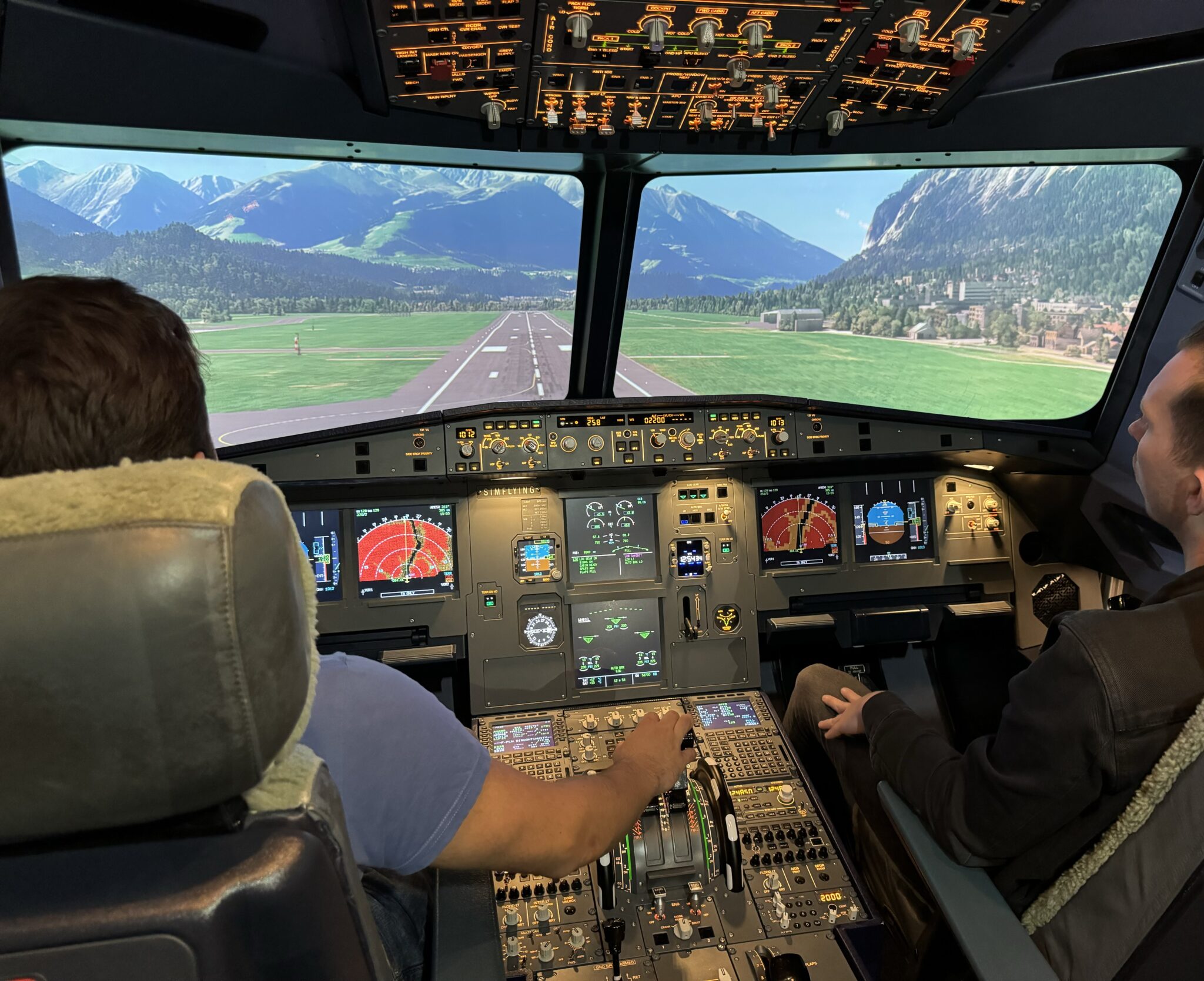 Airbus A320 simulator flying - SimFlying